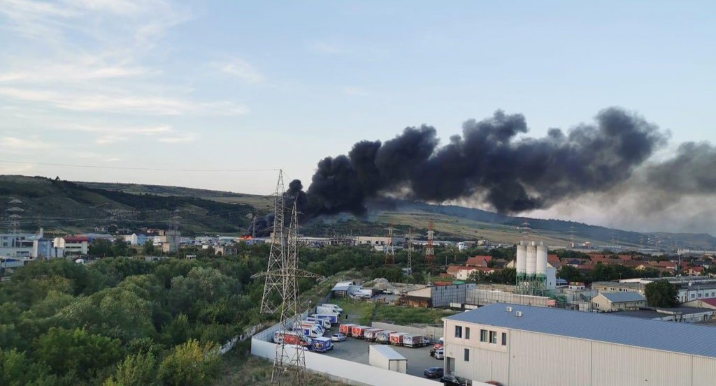 Ziua de Cluj | Pompierii au stabilit cauza incendiului de la hala de ...