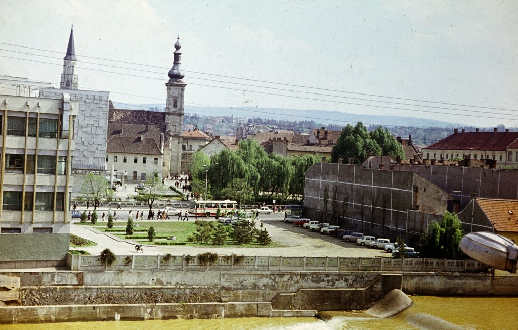 Ziua de Cluj | Cluj-Napoca, anii '70! O singură fotografie, mai multe ipostaze care azi nu mai ...