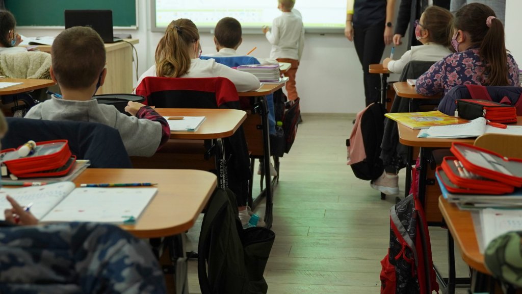 Ziua de Cluj | Un elev de clasa a II-a din Cluj, fiul unui șef de ... Ziua de Cluj | Un elev de clasa a II-a din Cluj, fiul unui șef de ...