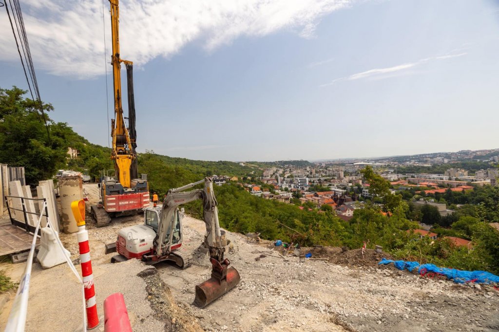 Ziua de Cluj | Lucrările de consolidare continuă pe strada Uliului ... Ziua de Cluj | Lucrările de consolidare continuă pe strada Uliului ...